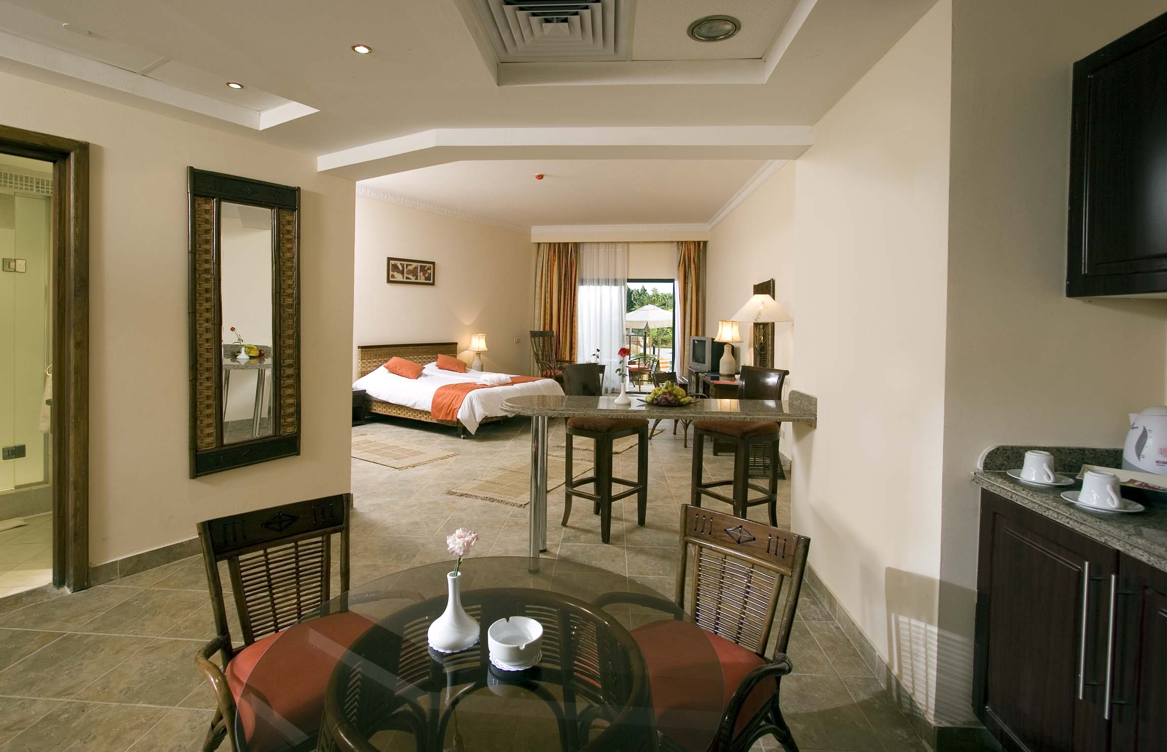 SWISS INN HOTELS & RESORTS